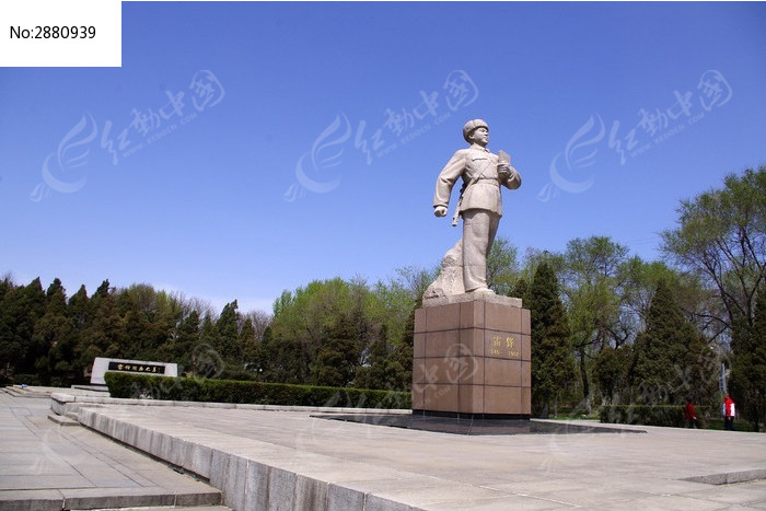 雷锋同志雕像高清图片下载_红动中国