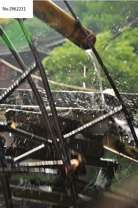 运作的水车高清图片下载_红动中国