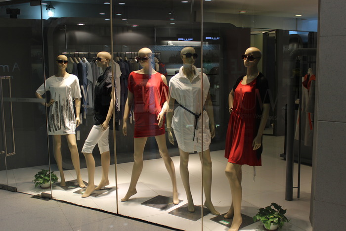 时尚女装橱窗高清图片下载_红动中国