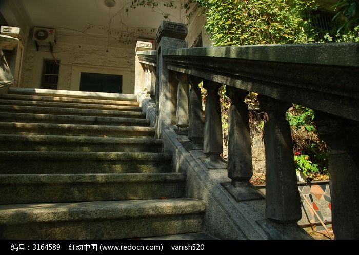 厦门大学档案馆的阶梯高清图片下载_红动中国