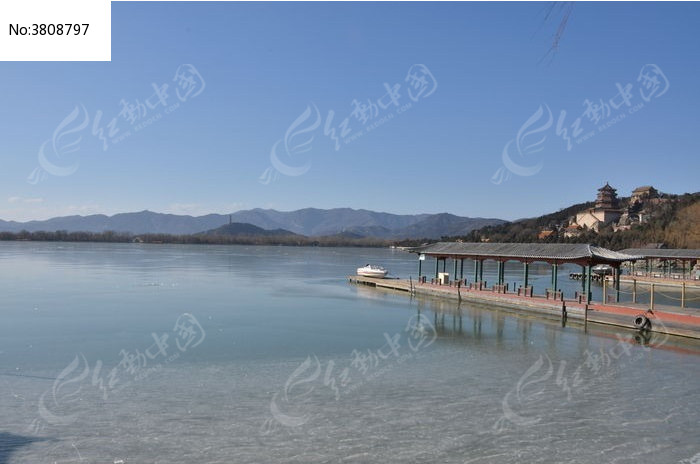 湖面的栈道高清图片下载_红动中国